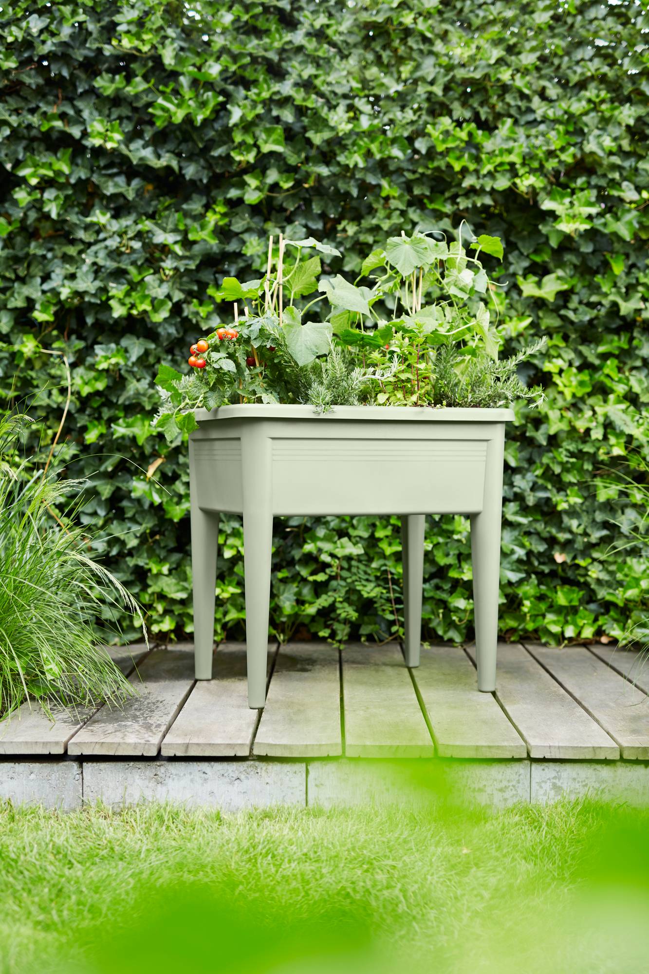 green basics grow table xxl 75cm stone green - elho® - Give room to nature